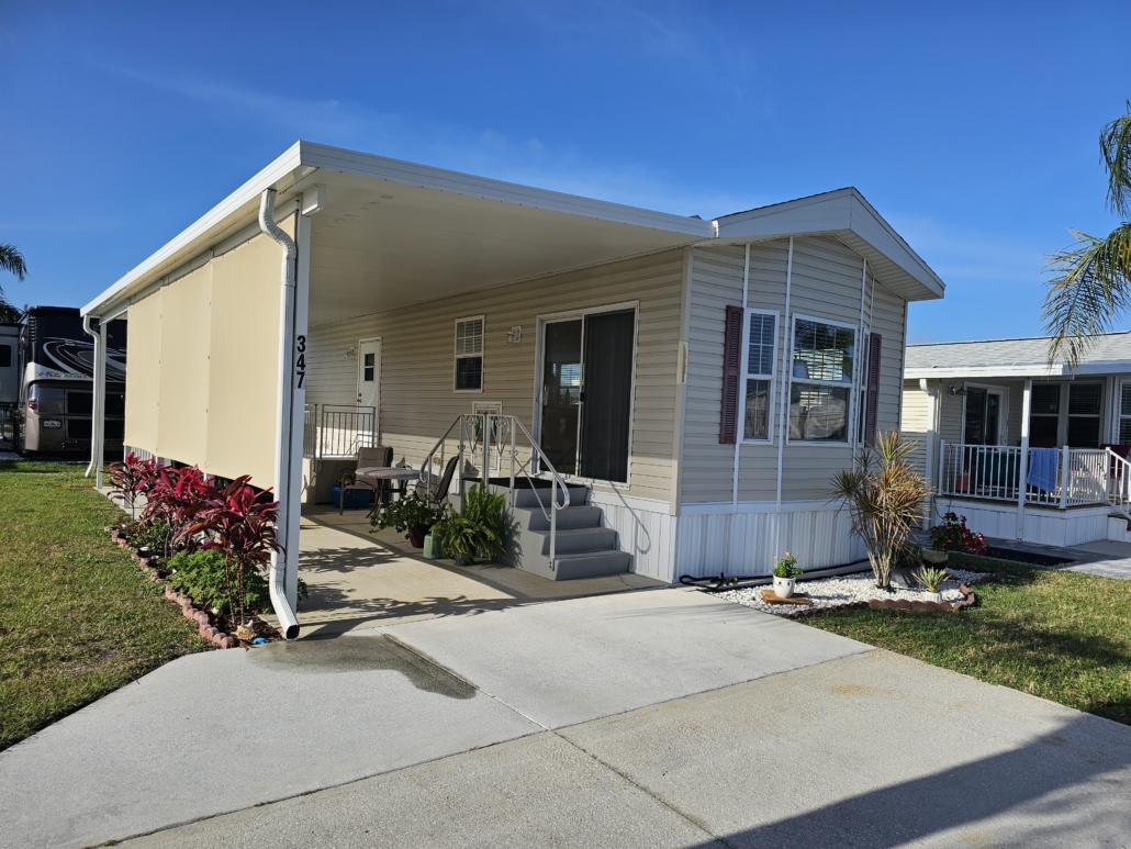 2010 Champion Park Model - Lot 347 - $69,900 | Cross Creek RV Resort